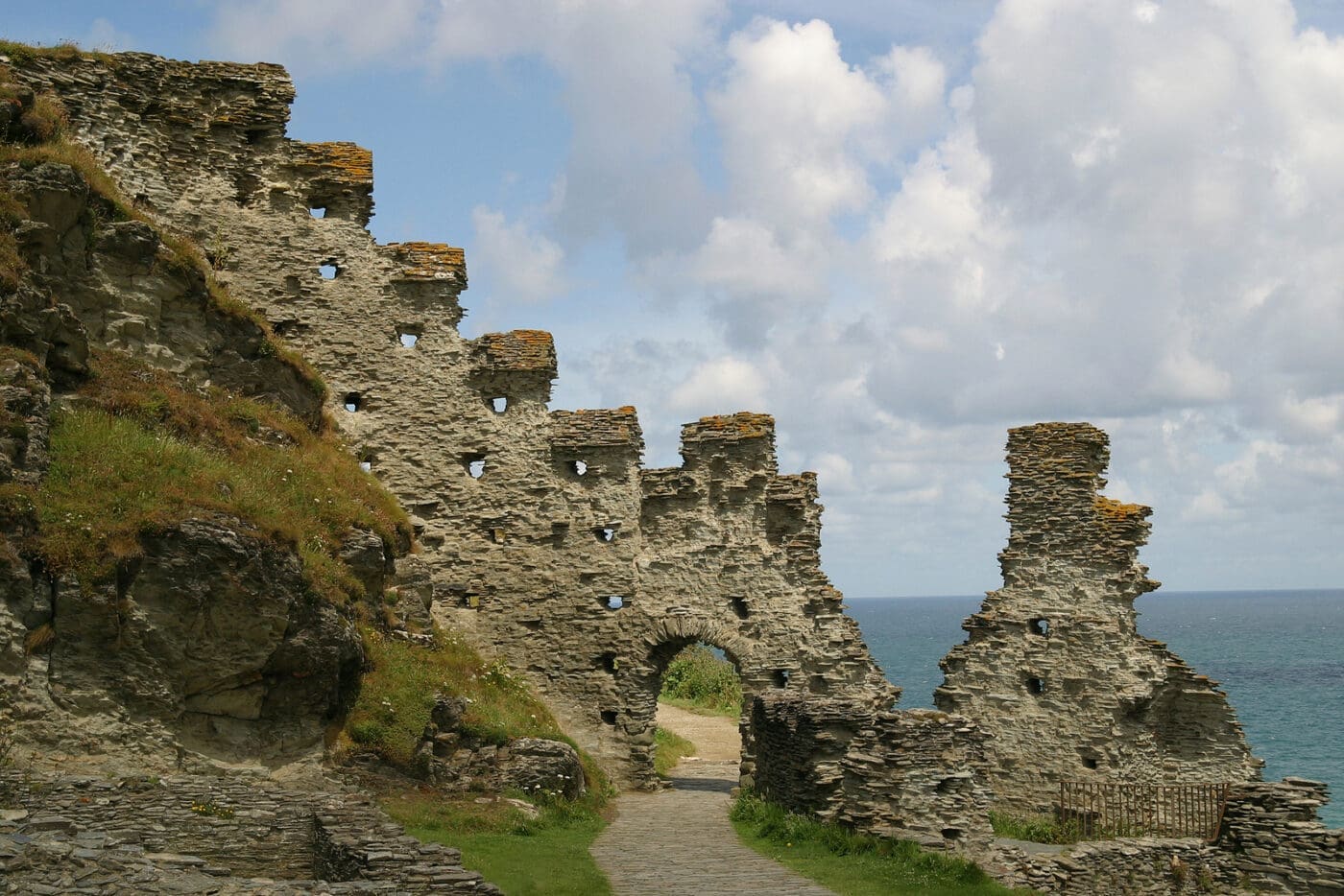 Best castles in Cornwall: The Complete Insider's Guide